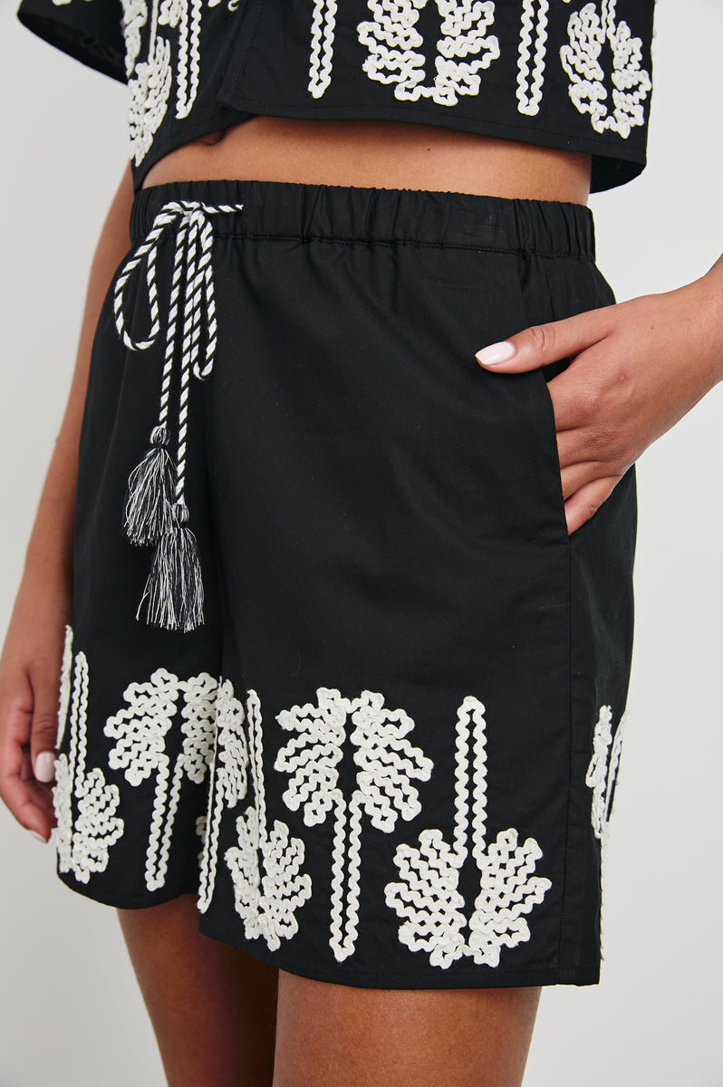 ARMANDA SHORT - BLACK IVORY PALM TREES – Rails