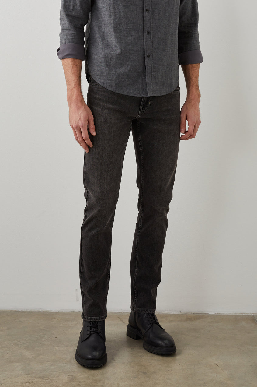 CLAYTON SLIM STRAIGHT - REEVER 5 YEAR – Rails