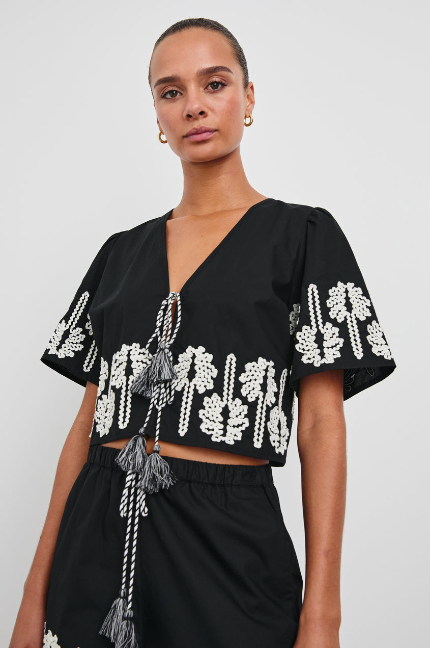 PARI TOP - BLACK IVORY PALM TREES – Rails