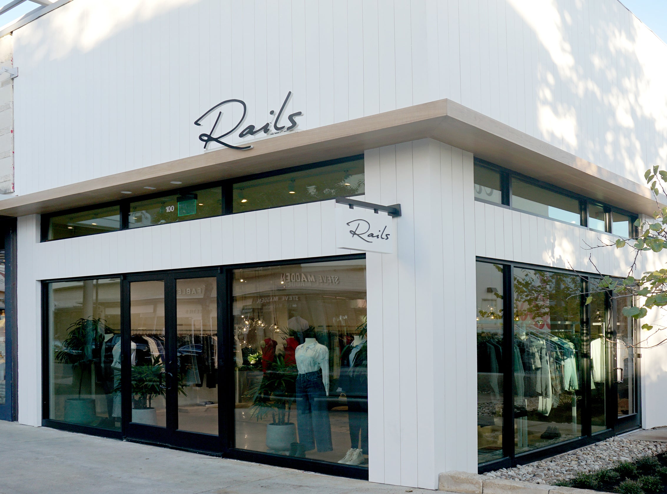 OUR STORES – Rails