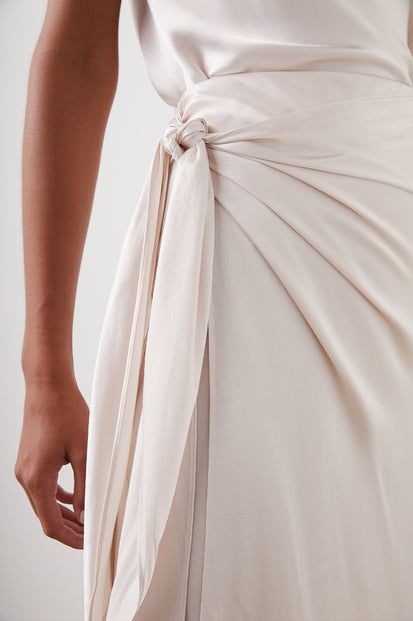 Adrienne Color – Rails